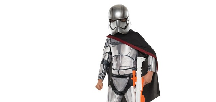 Target Gives Captain Phasma An Accidental Sex Change | Heroic Girls