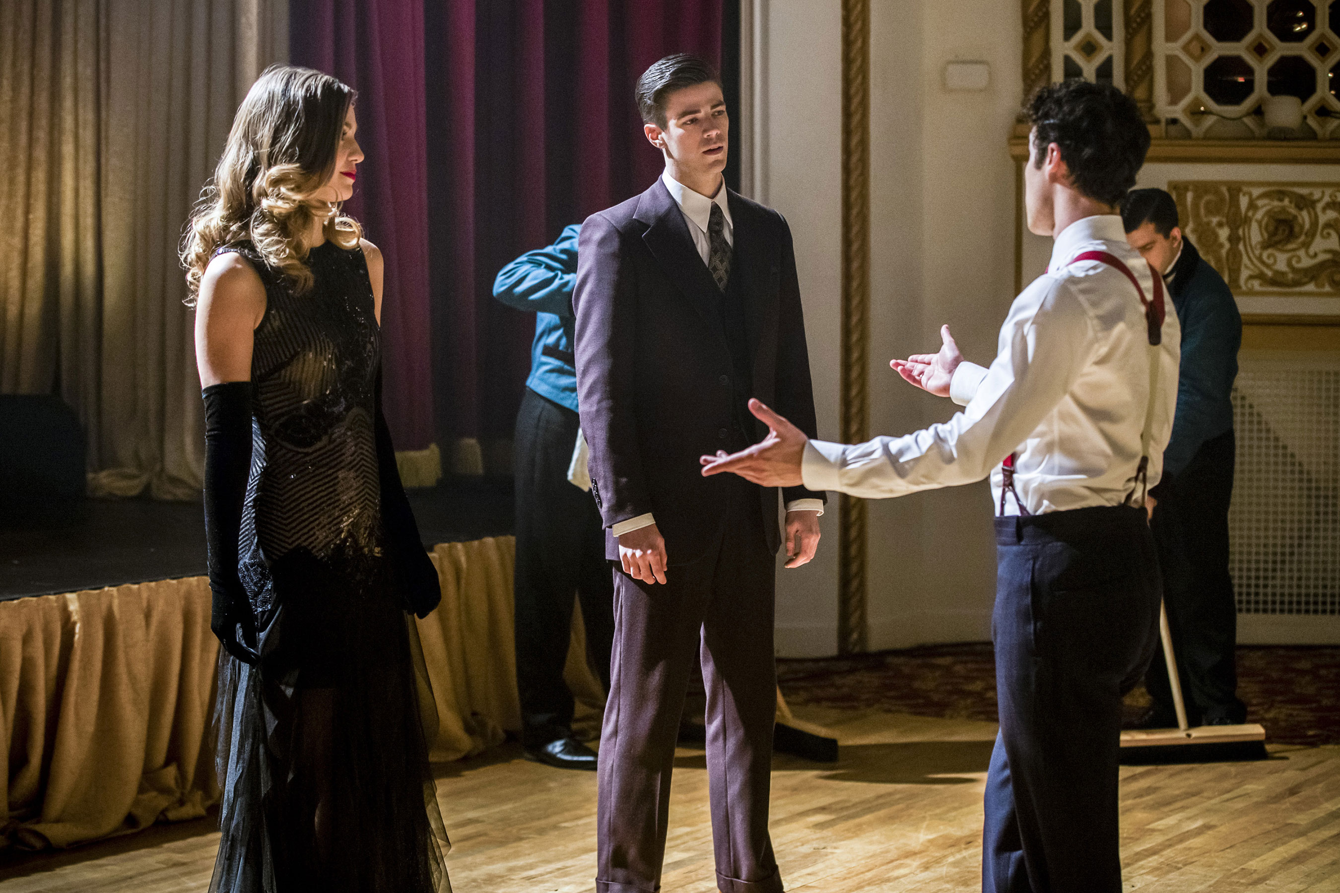 Supergirl Flies to the Flash for a Special Musical Episode – Heroic Girls